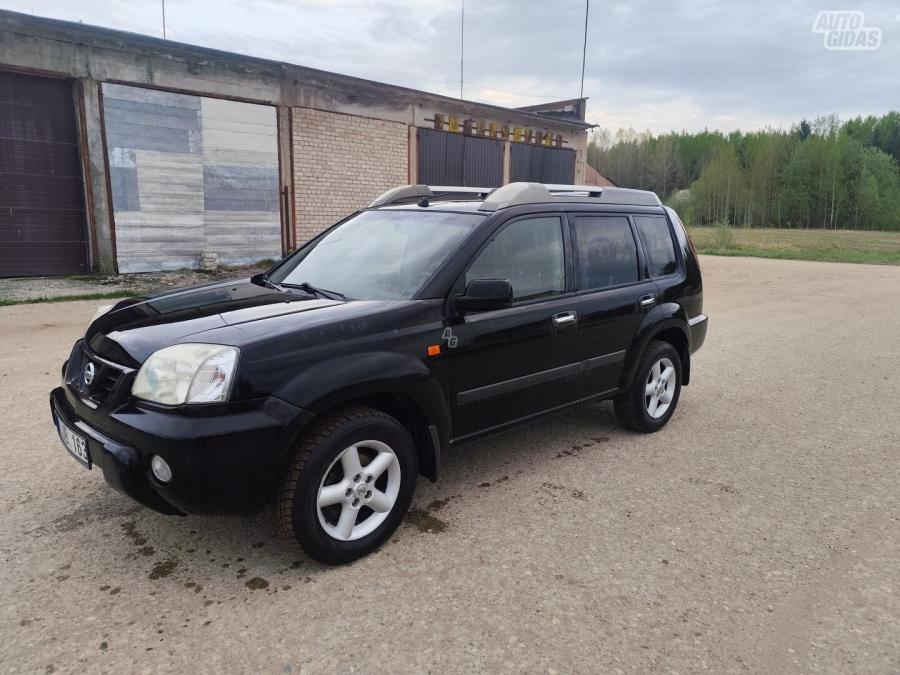 Nissan X-Trail 2003 in Ukmerge, with an engine capacity of 2.20 L and mileage of 300 thousand km for 1600 €, photo 1 on AUTOMOTO.COM.LV