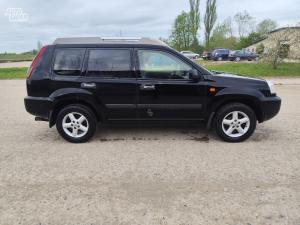 Nissan X-Trail 2003 in Ukmerge, with an engine capacity of 2.20 L and mileage of 300 thousand km for 1600 €, photo 5 on AUTOMOTO.COM.LV
