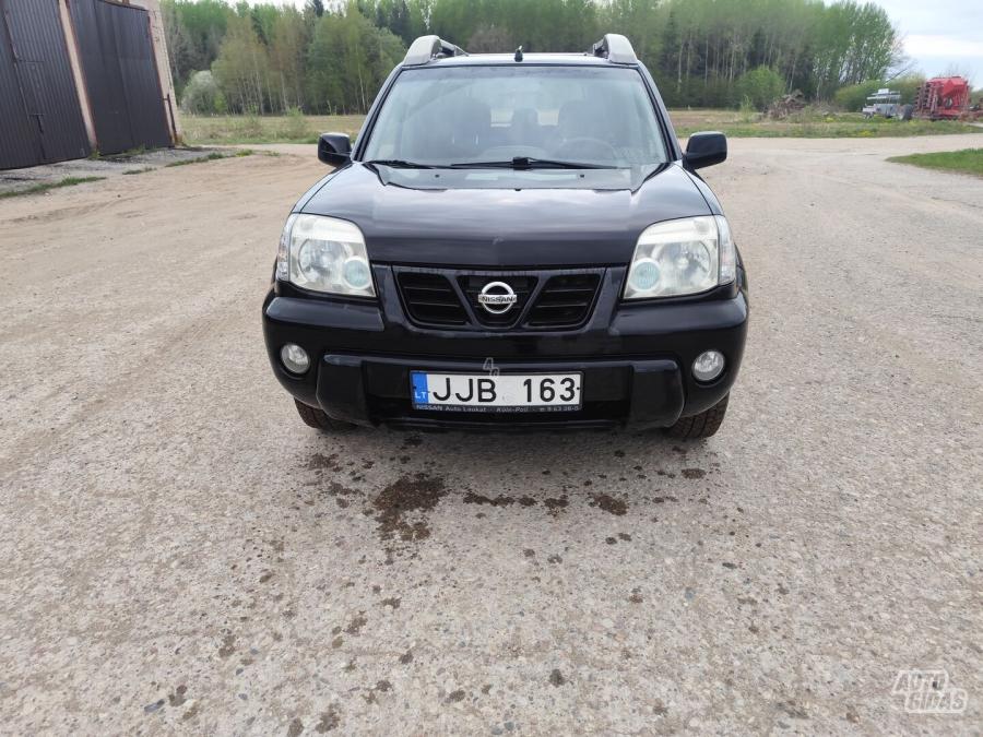 Nissan X-Trail 2003 in Ukmerge, with an engine capacity of 2.20 L and mileage of 300 thousand km for 1600 €, photo 6 on AUTOMOTO.COM.LV