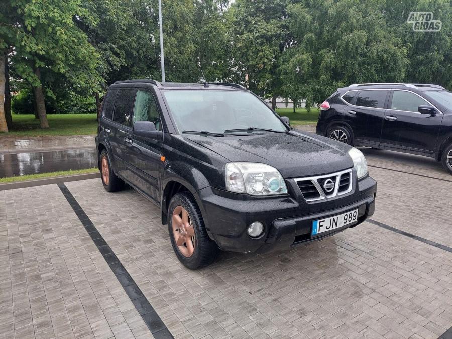 Nissan X-Trail 2003 in Siauliai, with an engine capacity of 2.20 L and mileage of 361 thousand km for 1700 €, photo 4 on AUTOMOTO.COM.LV
