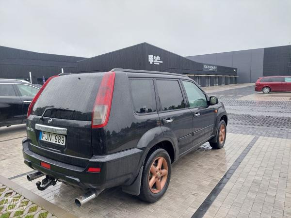Nissan X-Trail 2003 in Siauliai, with an engine capacity of 2.20 L and mileage of 361 thousand km for 1700 €, photo 5 on AUTOMOTO.COM.LV