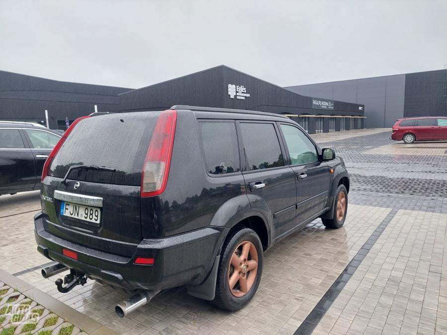 Nissan X-Trail 2003 in Siauliai, with an engine capacity of 2.20 L and mileage of 361 thousand km for 1700 €, photo 6 on AUTOMOTO.COM.LV