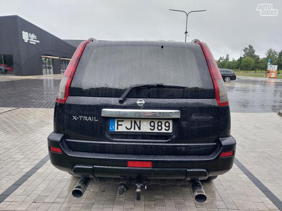 Nissan X-Trail 2003 in Siauliai, with an engine capacity of 2.20 L and mileage of 361 thousand km for 1700 €, photo 7 on AUTOMOTO.COM.LV
