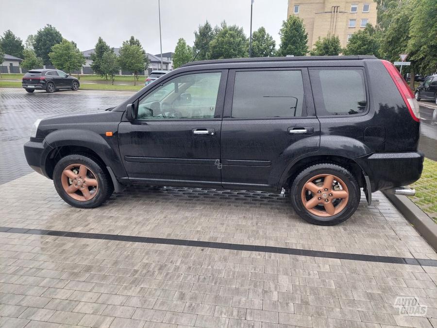 Nissan X-Trail 2003 in Siauliai, with an engine capacity of 2.20 L and mileage of 361 thousand km for 1700 €, photo 9 on AUTOMOTO.COM.LV