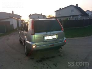 Nissan X-Trail 2004 in Daugavpils, with an engine capacity of 2.50 L and mileage of 298 thousand km for 2000 €, photo 3 on AUTOMOTO.COM.LV