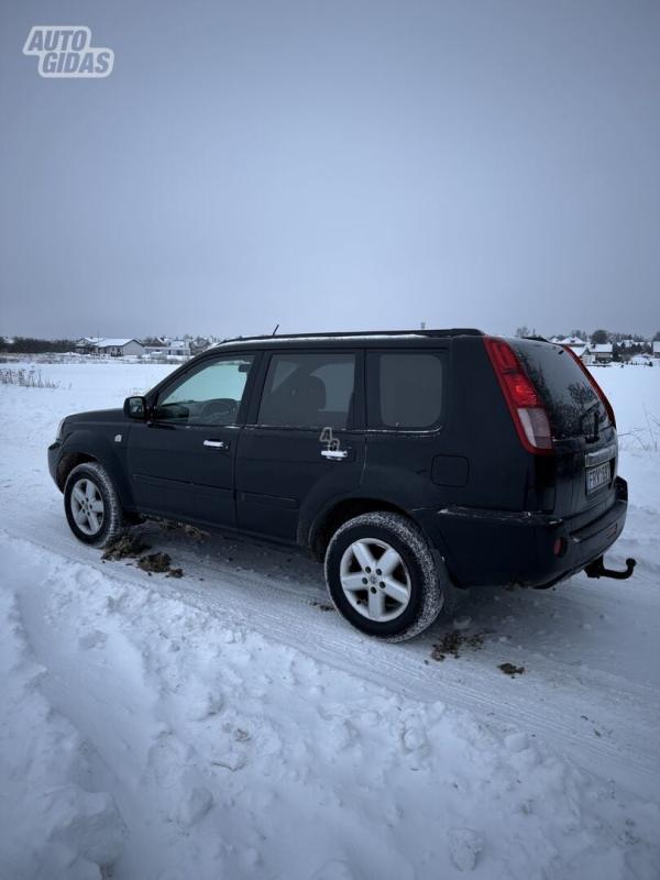 Nissan X-Trail 2004 in Radviliskis, with an engine capacity of 2.20 L and mileage of 185 thousand km for 4200 €, photo 3 on AUTOMOTO.COM.LV