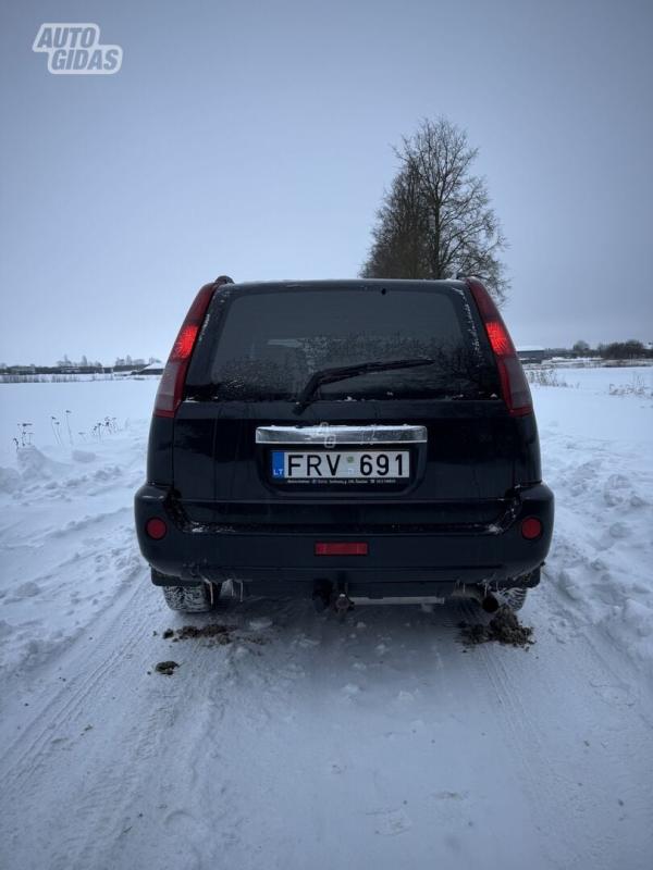 Nissan X-Trail 2004 in Radviliskis, with an engine capacity of 2.20 L and mileage of 185 thousand km for 4200 €, photo 4 on AUTOMOTO.COM.LV