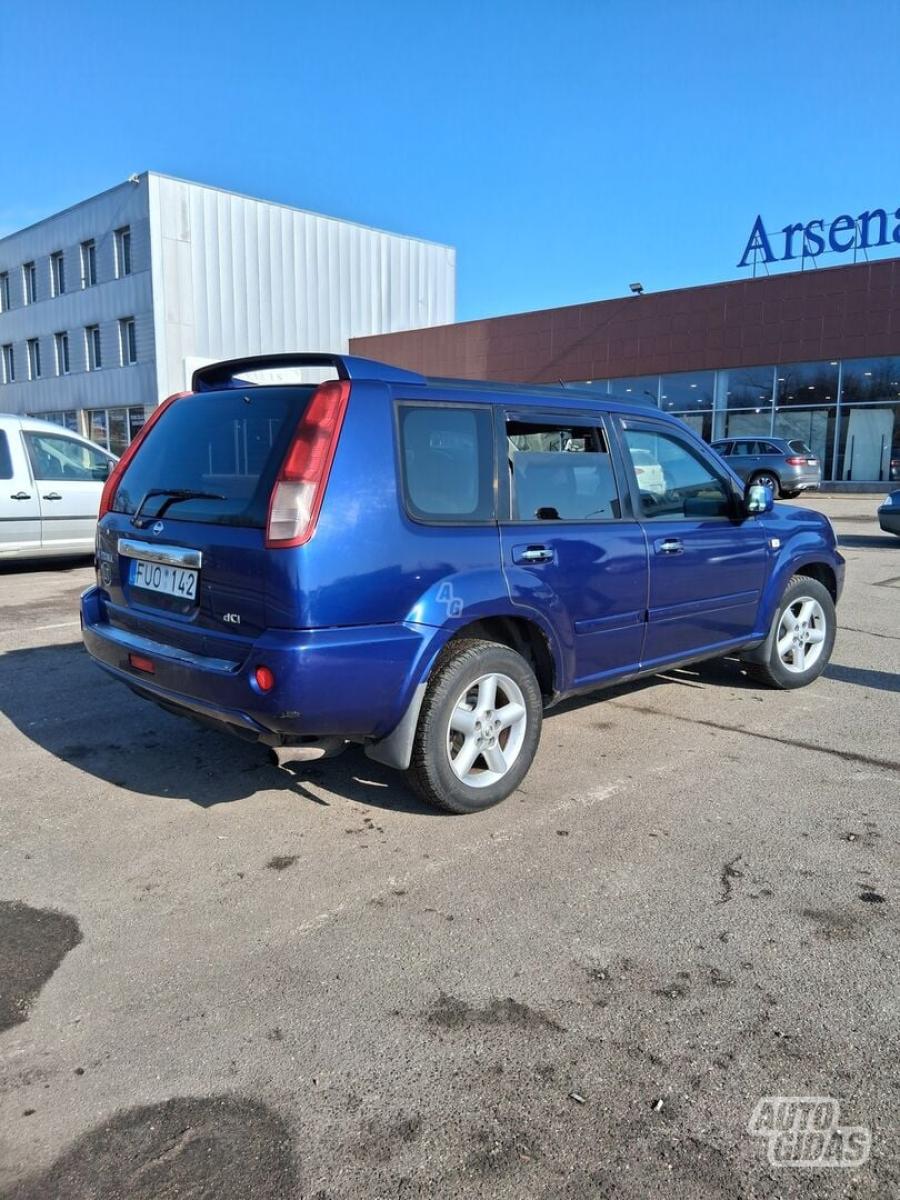 Nissan X-Trail 2004 Klaipėda, ar dzinēja tilpumu 2.20 L un nobraukumu 249 tūkst. km par 1800 €, foto 3 vietnē AUTOMOTO.COM.LV