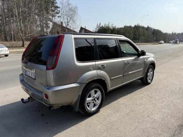 Nissan X-Trail 2004 Viļņa, ar dzinēja tilpumu 2.20 L un nobraukumu 380 tūkst. km par 1350 €, foto 3 vietnē AUTOMOTO.COM.LV