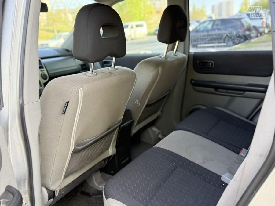 Nissan X-Trail 2004 Viļņa, ar dzinēja tilpumu 2.20 L un nobraukumu 321 tūkst. km par 2200 €, foto 5 vietnē AUTOMOTO.COM.LV