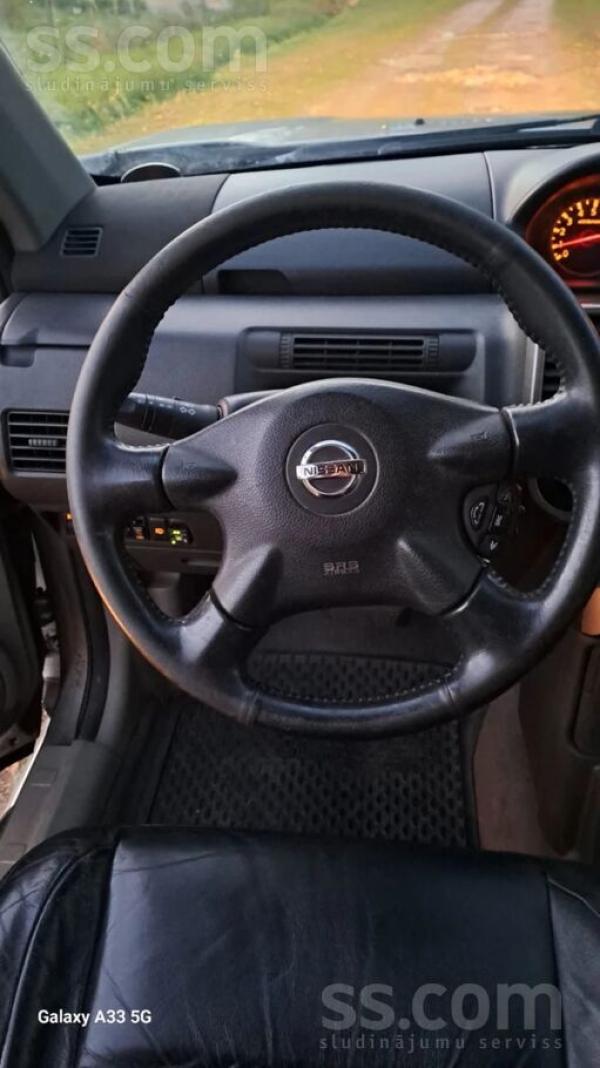 Nissan X-Trail 2004 in Tukums, with an engine capacity of 2.50 L and mileage of 271 thousand km for 1800 €, photo 7 on AUTOMOTO.COM.LV