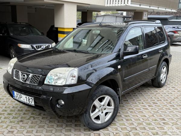 Nissan X-Trail 2004 in Vilnius, with an engine capacity of 2.20 L and mileage of 320 thousand km for 2100 €, photo 1 on AUTOMOTO.COM.LV
