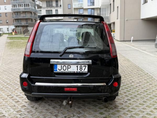Nissan X-Trail 2004 in Vilnius, with an engine capacity of 2.20 L and mileage of 320 thousand km for 2100 €, photo 3 on AUTOMOTO.COM.LV