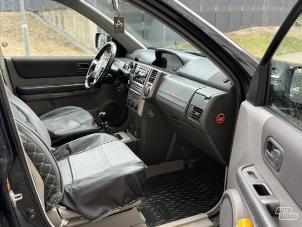 Nissan X-Trail 2004 in Vilnius, with an engine capacity of 2.20 L and mileage of 320 thousand km for 2100 €, photo 6 on AUTOMOTO.COM.LV