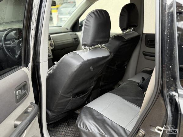 Nissan X-Trail 2004 in Vilnius, with an engine capacity of 2.20 L and mileage of 320 thousand km for 2100 €, photo 10 on AUTOMOTO.COM.LV