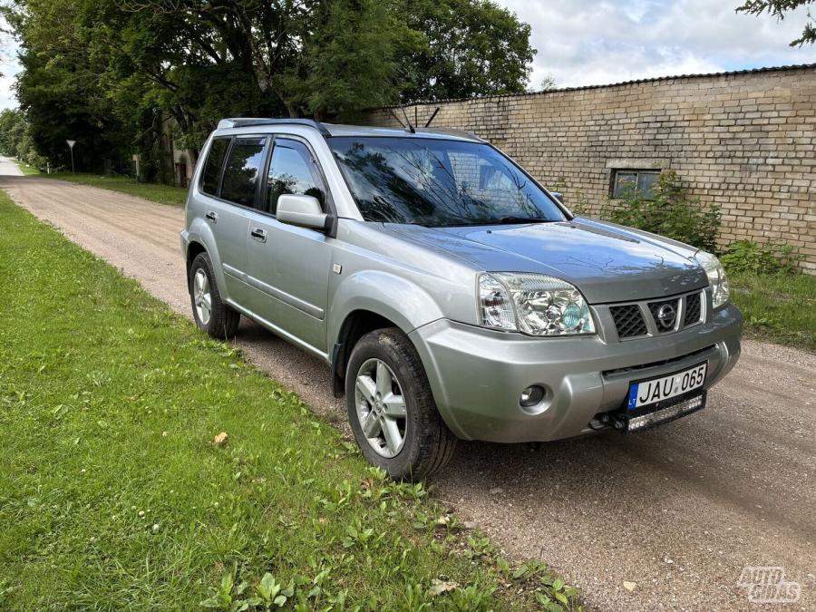 Nissan X-Trail 2004 Alīta, ar dzinēja tilpumu 2.20 L un nobraukumu 37 tūkst. km par 2250 €, foto 3 vietnē AUTOMOTO.COM.LV