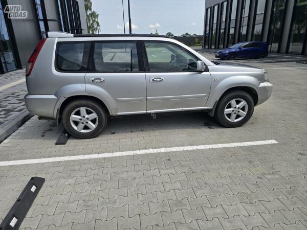 Nissan X-Trail 2004 Viļņa, ar dzinēja tilpumu 2.20 L un nobraukumu 341 tūkst. km par 1800 €, foto 4 vietnē AUTOMOTO.COM.LV