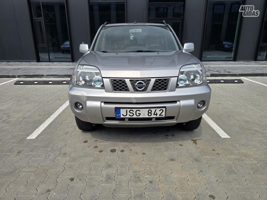 Nissan X-Trail 2004 in Vilnius, with an engine capacity of 2.20 L and mileage of 341 thousand km for 1800 €, photo 7 on AUTOMOTO.COM.LV