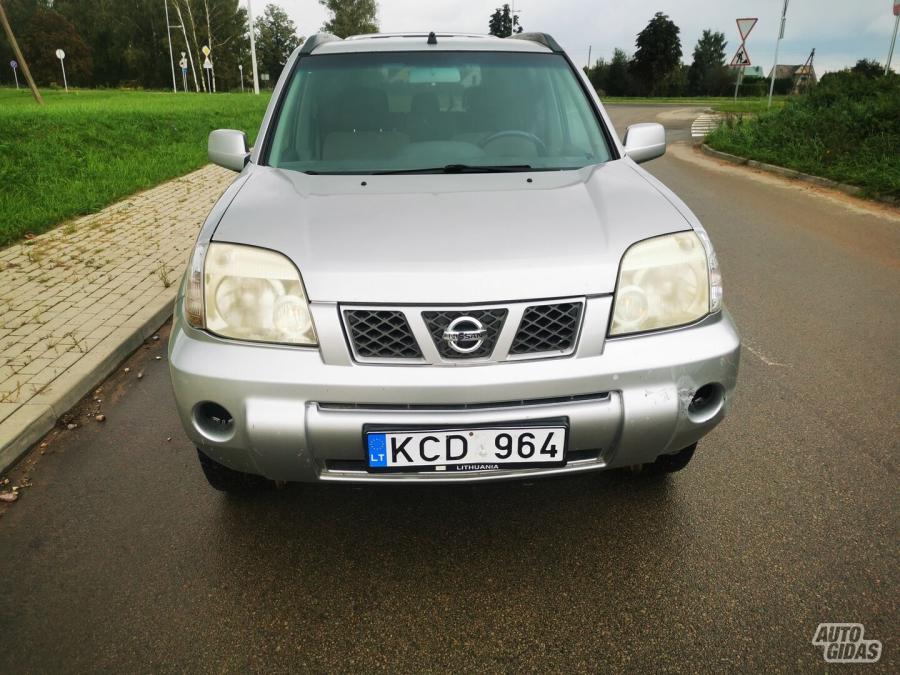 Nissan X-Trail 2004 in Ukmerge, with an engine capacity of 2.20 L and mileage of 300 thousand km for 1100 €, photo 1 on AUTOMOTO.COM.LV