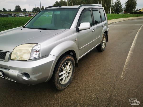 Nissan X-Trail 2004 in Ukmerge, with an engine capacity of 2.20 L and mileage of 300 thousand km for 1100 €, photo 3 on AUTOMOTO.COM.LV