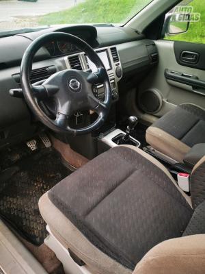 Nissan X-Trail 2004 in Ukmerge, with an engine capacity of 2.20 L and mileage of 300 thousand km for 1100 €, photo 8 on AUTOMOTO.COM.LV