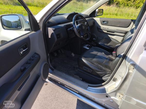 Nissan X-Trail 2004 in Kaunas, with an engine capacity of 2.20 L and mileage of 297 thousand km for 700 €, photo 11 on AUTOMOTO.COM.LV