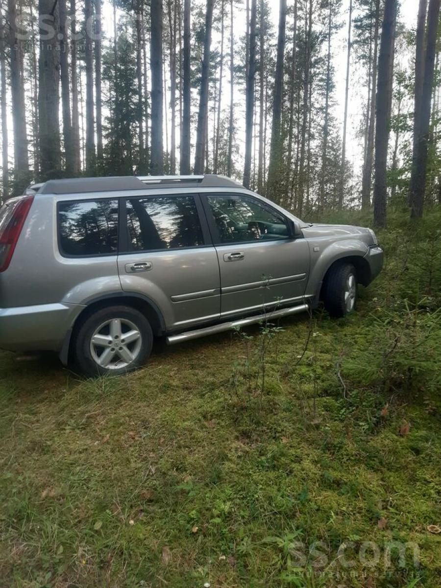 Nissan X-Trail 2005 in Saldus, with an engine capacity of 2.20 L and mileage of 411 thousand km for 1700 €, photo 1 on AUTOMOTO.COM.LV