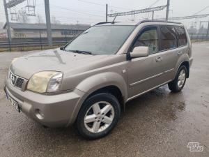 Nissan X-Trail 2005 Šauļi, ar dzinēja tilpumu 2.20 L un nobraukumu 300 tūkst. km par 1650 €, foto  vietnē AUTOMOTO.COM.LV