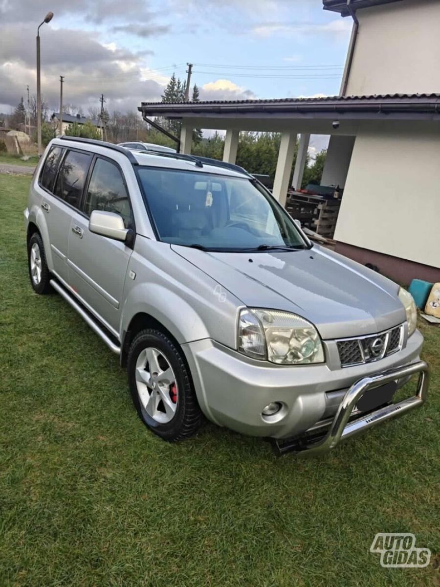 Nissan X-Trail 2005 in Vilnius, with an engine capacity of 2.20 L and mileage of 370 thousand km for 2500 €, photo 1 on AUTOMOTO.COM.LV