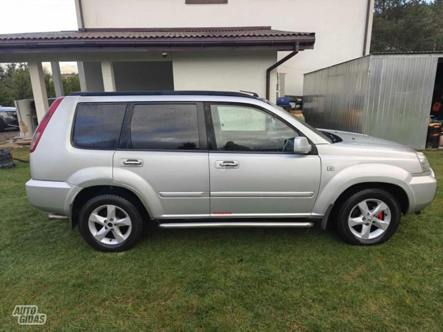 Nissan X-Trail 2005 in Vilnius, with an engine capacity of 2.20 L and mileage of 370 thousand km for 2500 €, photo 3 on AUTOMOTO.COM.LV