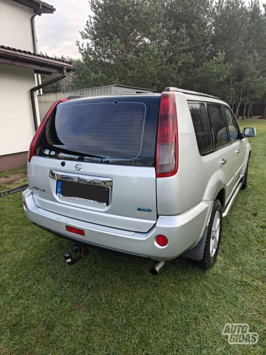 Nissan X-Trail 2005 in Vilnius, with an engine capacity of 2.20 L and mileage of 370 thousand km for 2500 €, photo 4 on AUTOMOTO.COM.LV