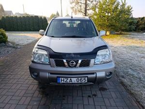 Nissan X-Trail 2005 Panevēža, ar dzinēja tilpumu 2.10 L un nobraukumu 230 tūkst. km par 1700 €, foto 4 vietnē AUTOMOTO.COM.LV