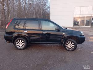 Nissan X-Trail 2005 in Kaunas, with an engine capacity of 2.20 L and mileage of 296 thousand km for 2100 €, photo 5 on AUTOMOTO.COM.LV