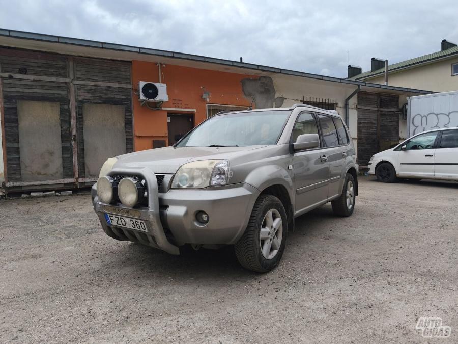 Nissan X-Trail 2005 in Vilnius, with an engine capacity of 2.20 L and mileage of 367 thousand km for 1100 €, photo 1 on AUTOMOTO.COM.LV