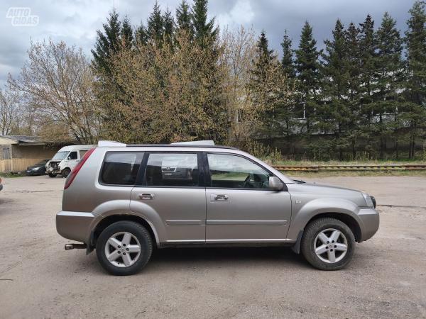 Nissan X-Trail 2005 in Vilnius, with an engine capacity of 2.20 L and mileage of 367 thousand km for 1100 €, photo 4 on AUTOMOTO.COM.LV