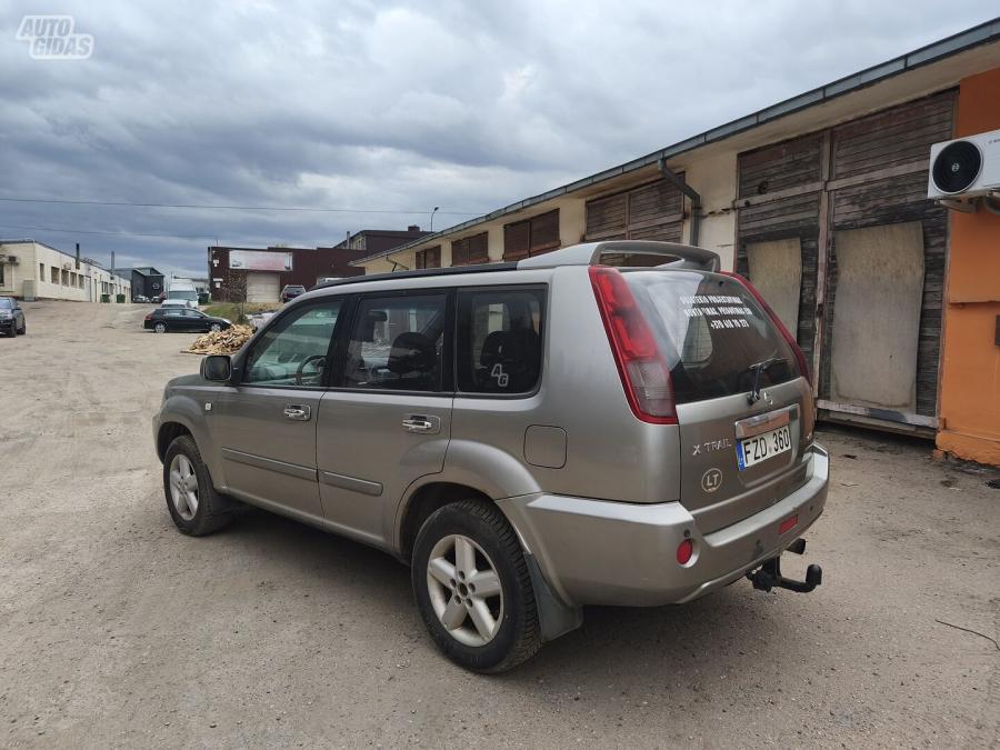 Nissan X-Trail 2005 in Vilnius, with an engine capacity of 2.20 L and mileage of 367 thousand km for 1100 €, photo 8 on AUTOMOTO.COM.LV