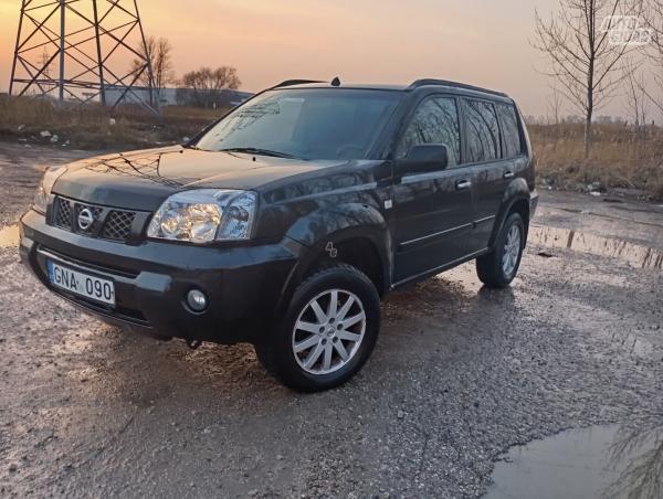 Nissan X-Trail 2005 in Kaunas, with an engine capacity of 2.20 L and mileage of 296 thousand km for 1999 €, photo 1 on AUTOMOTO.COM.LV