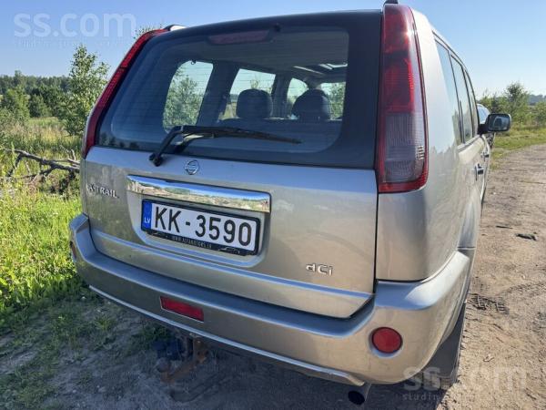 Ниссан ИксТрейл 2005 в Валмиера, объемом двигателя 2.20 л и пробегом 298 тыс. км за 990 €, фото 5 на AUTOMOTO.COM.LV