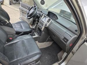 Nissan X-Trail 2005 in Jurbarkas, with an engine capacity of 2.20 L and mileage of 330 thousand km for 950 €, photo 10 on AUTOMOTO.COM.LV