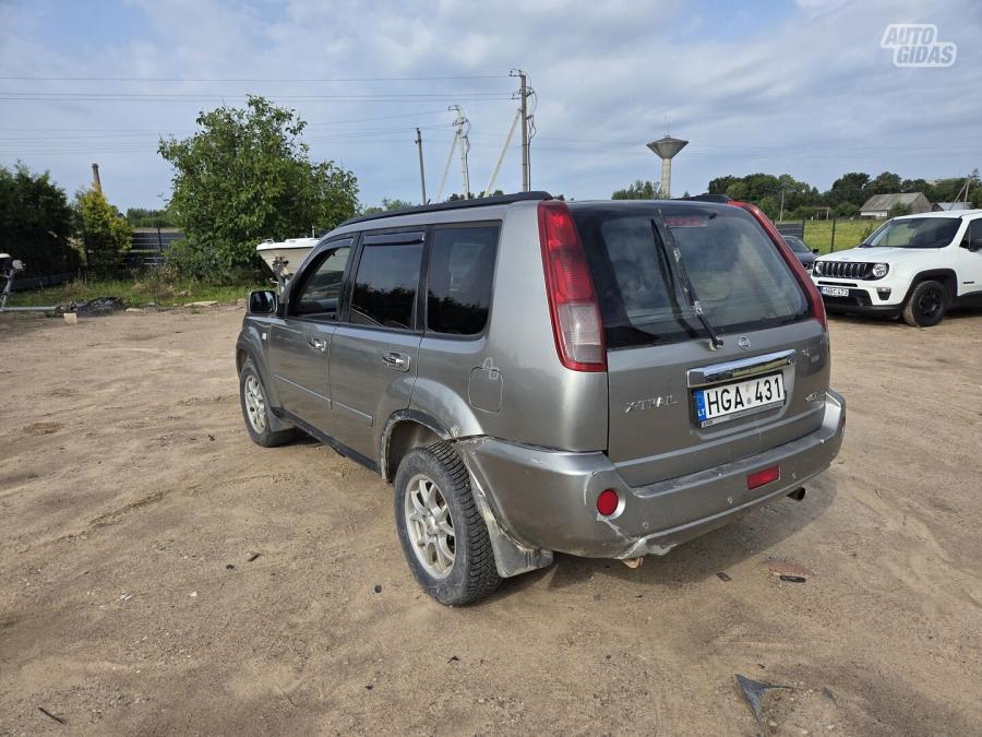 Nissan X-Trail 2005 Jurbarkas, ar dzinēja tilpumu 2.20 L un nobraukumu 330 tūkst. km par 950 €, foto 7 vietnē AUTOMOTO.COM.LV