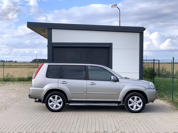 Nissan X-Trail 2005 in Kaunas, with an engine capacity of 2.20 L and mileage of 220 thousand km for 3499 €, photo 8 on AUTOMOTO.COM.LV