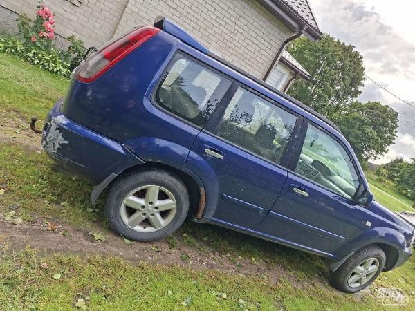 Nissan X-Trail 2005 in Telschi, with an engine capacity of 2.20 L and mileage of 300 thousand km for 850 €, photo 5 on AUTOMOTO.COM.LV