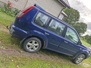 Nissan X-Trail 2005 Telšiai, ar dzinēja tilpumu 2.20 L un nobraukumu 300 tūkst. km par 850 €, foto 5 vietnē AUTOMOTO.COM.LV