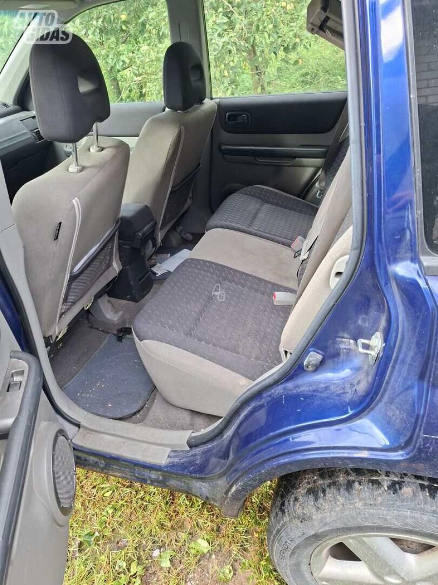 Nissan X-Trail 2005 Telšiai, ar dzinēja tilpumu 2.20 L un nobraukumu 300 tūkst. km par 850 €, foto 10 vietnē AUTOMOTO.COM.LV
