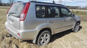 Nissan X-Trail 2006 Ogre, ar dzinēja tilpumu 2.20 L un nobraukumu 250 tūkst. km par 3200 €, foto 2 vietnē AUTOMOTO.COM.LV