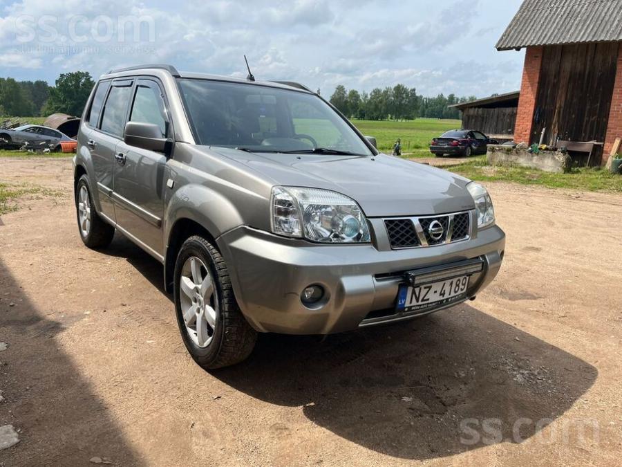 Nissan X-Trail 2006 Cēsis, ar dzinēja tilpumu 2.20 L un nobraukumu 294 tūkst. km par 2500 €, foto 4 vietnē AUTOMOTO.COM.LV
