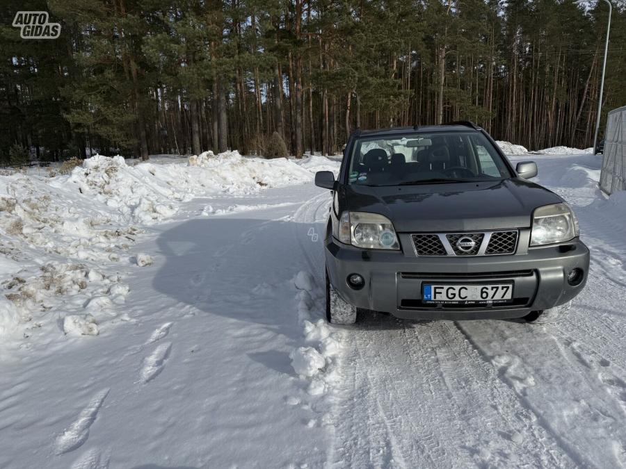 Nissan X-Trail 2006 in Vilnius, with an engine capacity of 2.20 L and mileage of 298 thousand km for 2450 €, photo 2 on AUTOMOTO.COM.LV