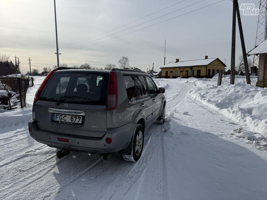 Nissan X-Trail 2006 in Vilnius, with an engine capacity of 2.20 L and mileage of 298 thousand km for 2450 €, photo 3 on AUTOMOTO.COM.LV