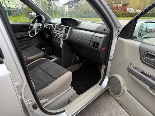 Nissan X-Trail 2006 in Kaunas, with an engine capacity of 2.20 L and mileage of 250 thousand km for 1950 €, photo 10 on AUTOMOTO.COM.LV