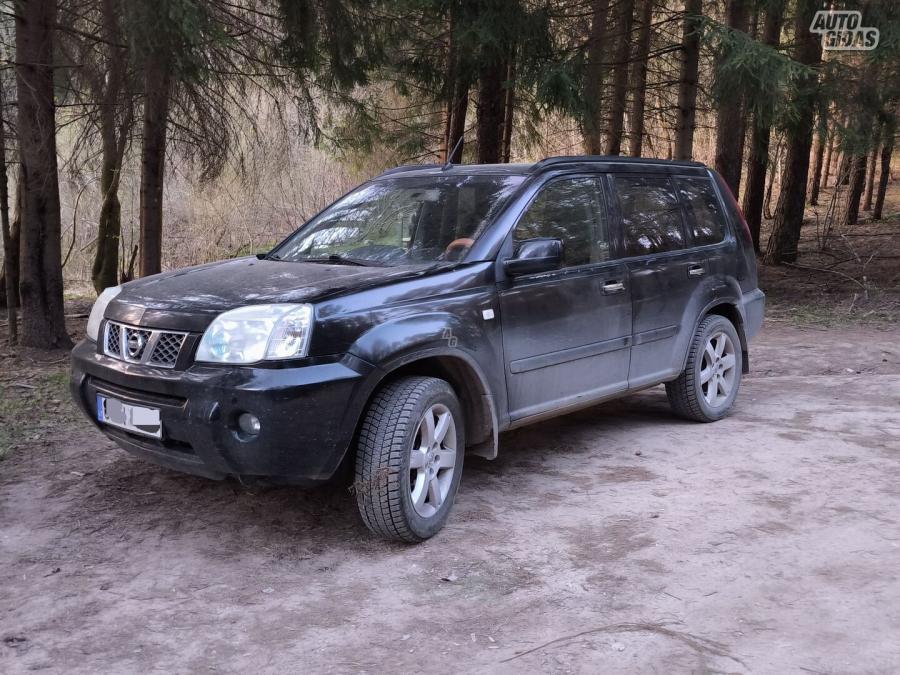 Nissan X-Trail 2006 in Vilnius, with an engine capacity of 2.20 L and mileage of 300 thousand km for 2500 €, photo 1 on AUTOMOTO.COM.LV